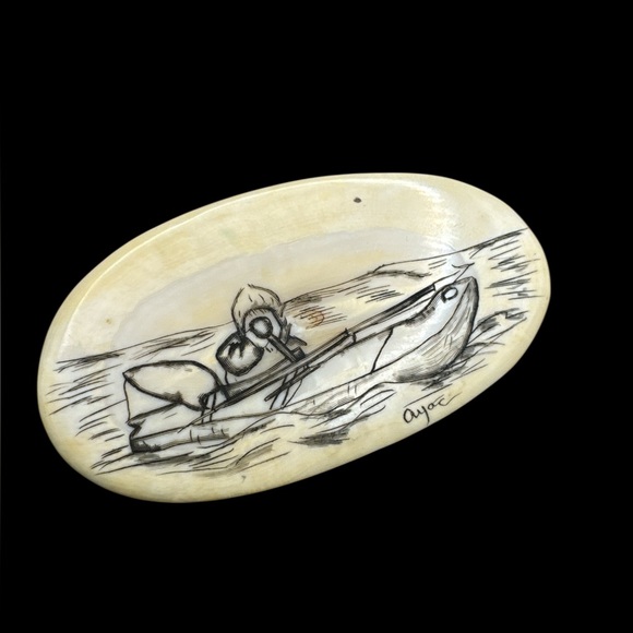 Vintage | Jewelry | Vintage Scrimshaw Oval Brooch 25 Inuit Scrimshaw ...